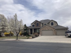 Read more Beautiful home in South Jordan. Quiet neighborho
